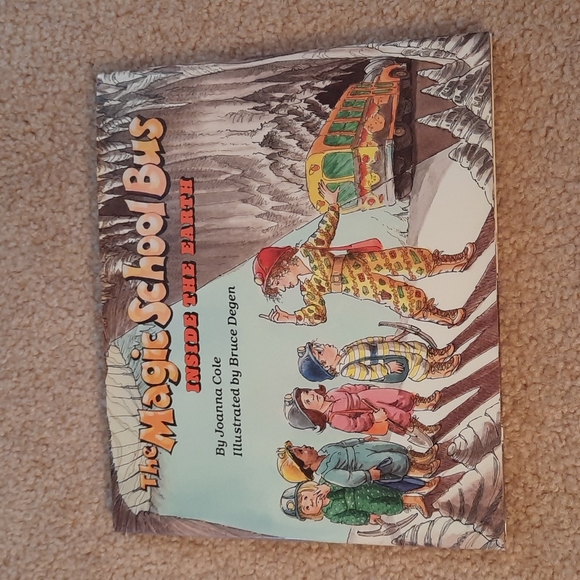 Scholastic Reading Rainbow | Other | Vtg Signed The Magic School Bus ...